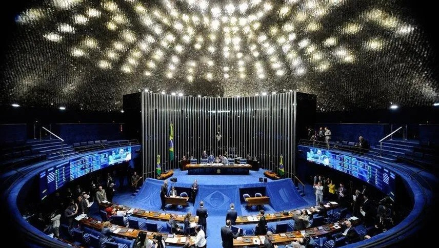 Em acordo com relator, presidente do Senado adia votação do PLP 108/ ...